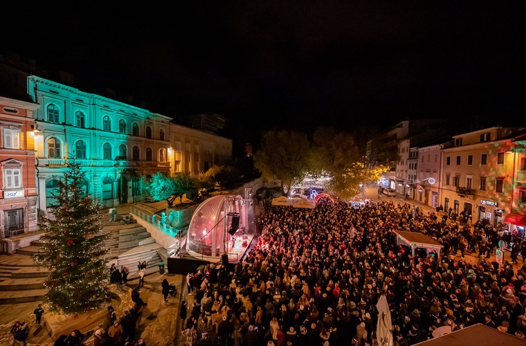 Advent u Puli: 3D Božićna potraga, dolazak Djeda Mraza, Veja i Edo ...