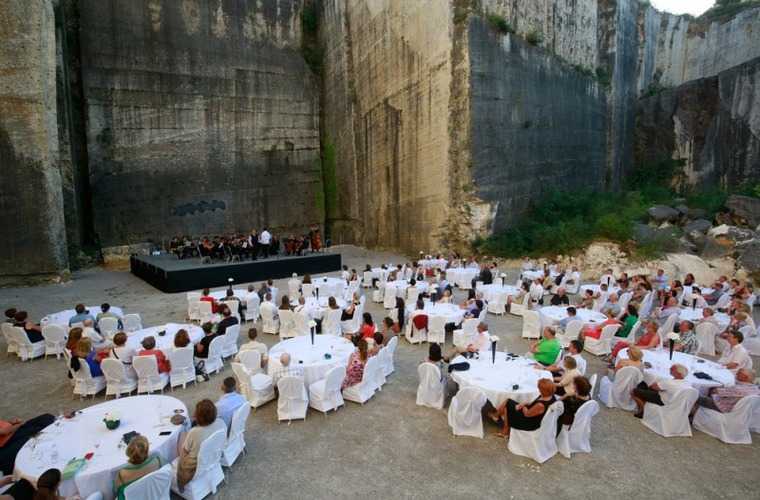 Cave Romane postat će najpoželjnija antička pozornica na otvorenom ...
